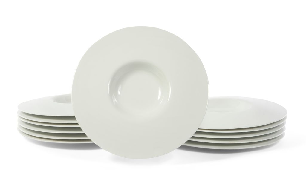 Ensemble de douze assiettes de présentation