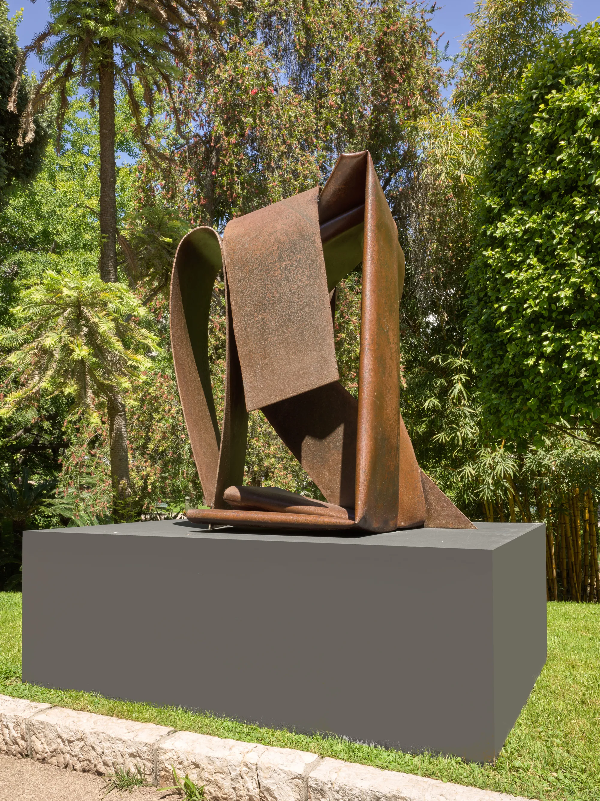 133 Monaco Sculptures | Lot n° 1038 | Artcurial