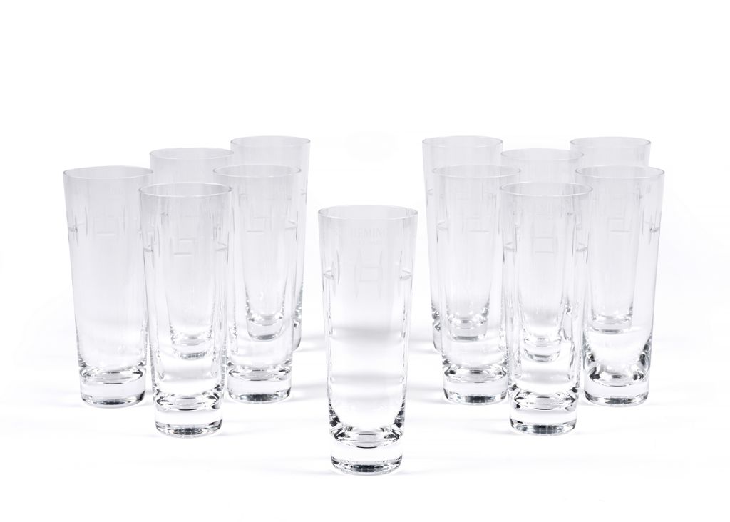 DOUZE VERRES À JUS DE FRUIT SIGLÉS DU BAR HEMINGWAY