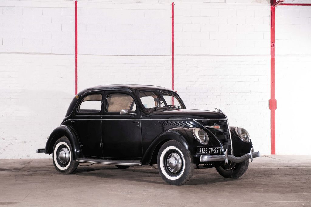 1938 Matford F82A 13 cv Berline No reserve