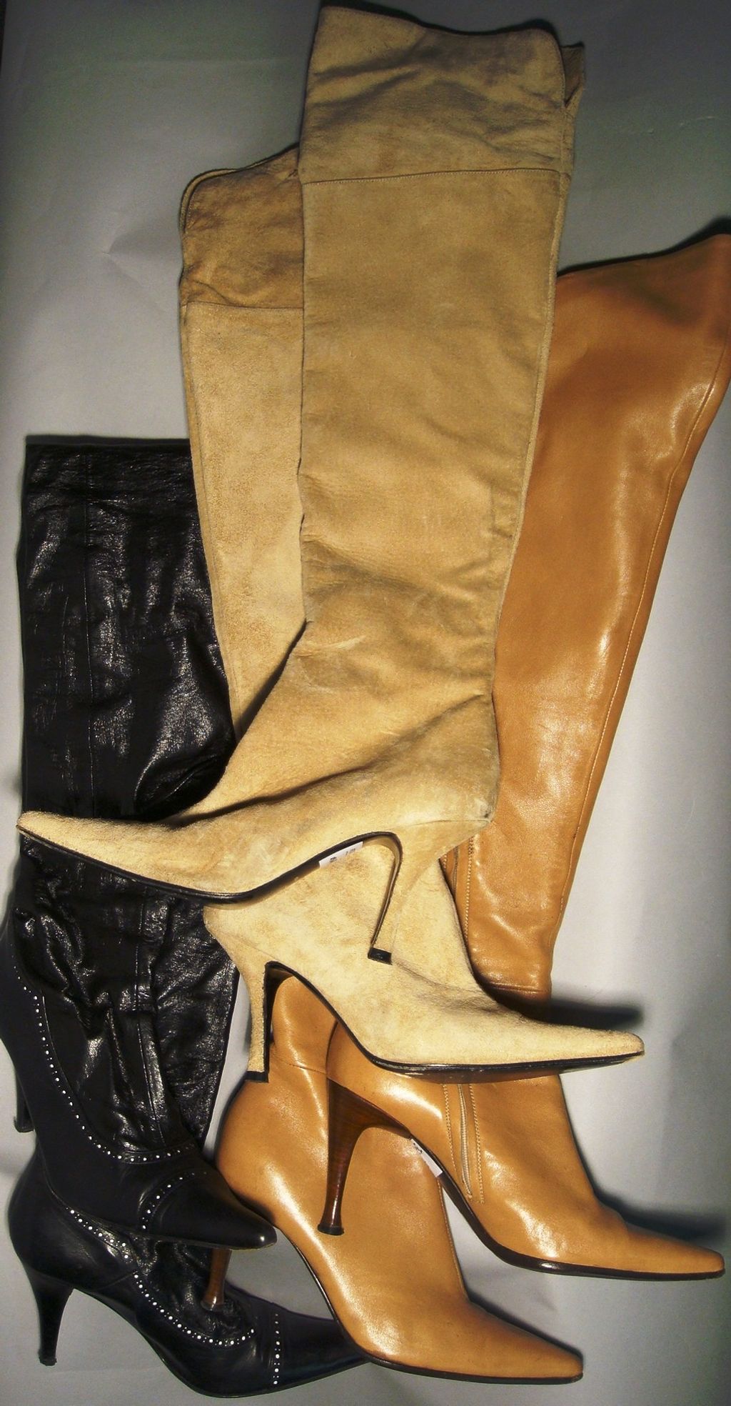 Sergio ROSSI, BOOT SHOP, ANONYME LOT comprenant TROIS PAIRES de BOTTES ...